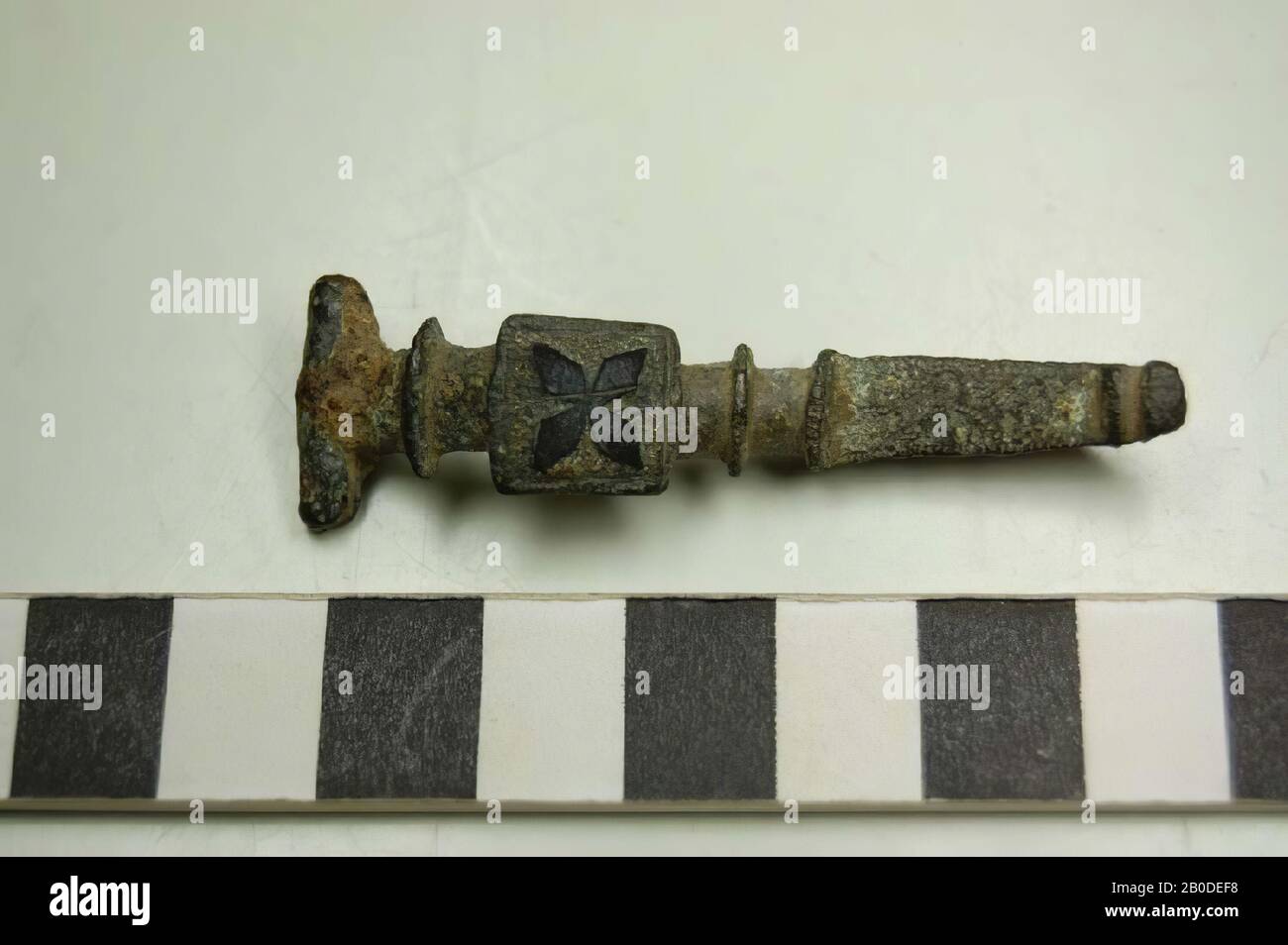 Bronze hinge fibula hi-res stock photography and images - Alamy