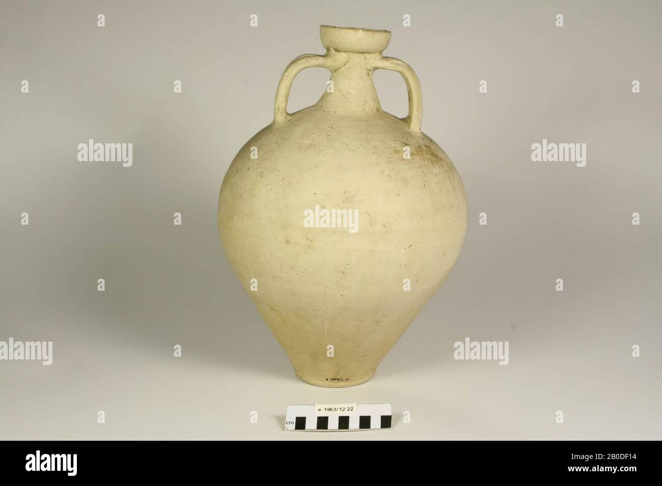 Roman pipe clay hi-res stock photography and images - Alamy