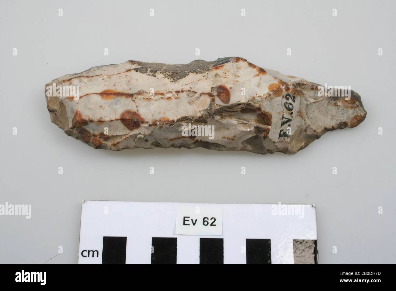 Pickaxe with two pointed ends, pickaxe, stone, flint, 2 x 4 x 14 cm ...