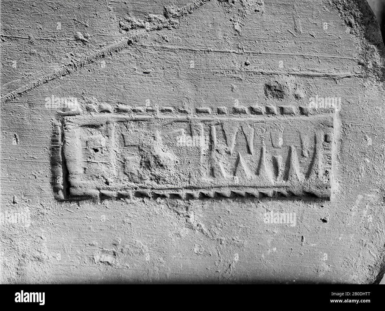 Round brick hypocaust tile hi-res stock photography and images - Alamy