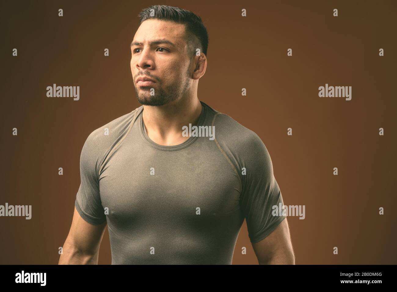 Young guy muscular body hi-res stock photography and images - Alamy
