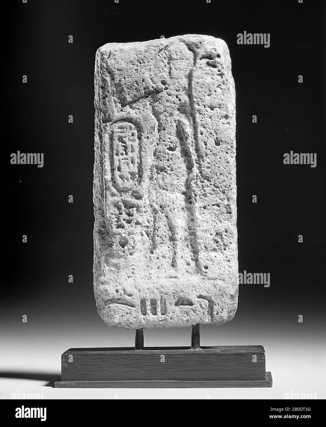 Egypt, relief, limestone, 21.5 x 10.9 x 4 cm, New Empire, 18th Dynasty ...