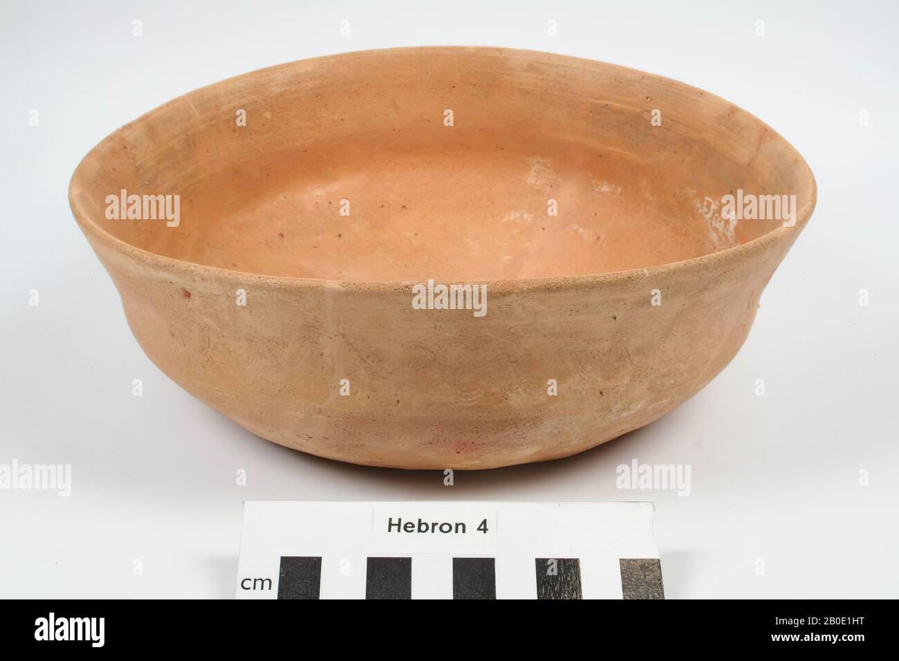 Ancient Near East, crockery, earthenware, H 7.5 cm, D 21 cm, Middle ...