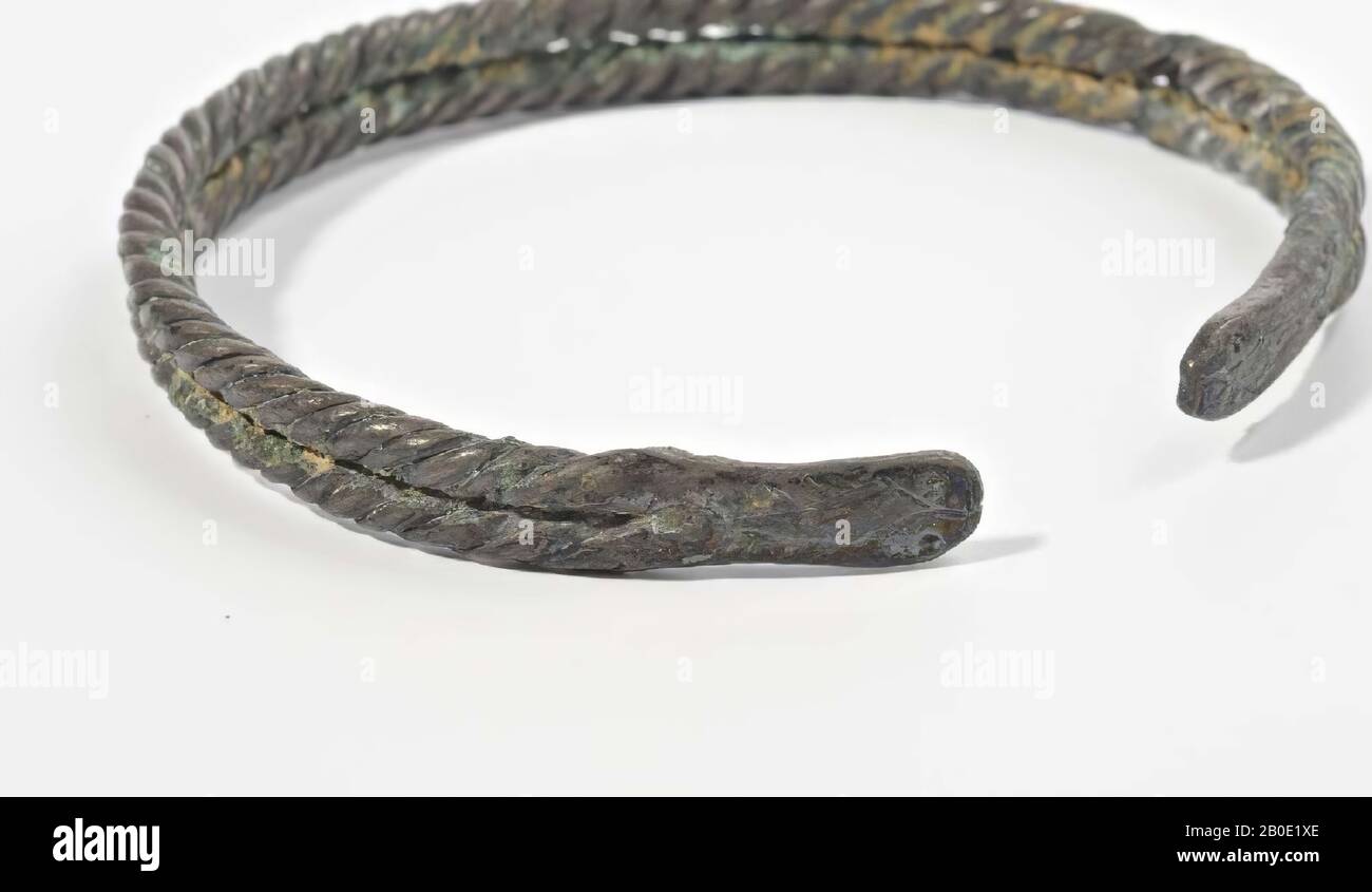 Snake shape hi-res stock photography and images - Alamy