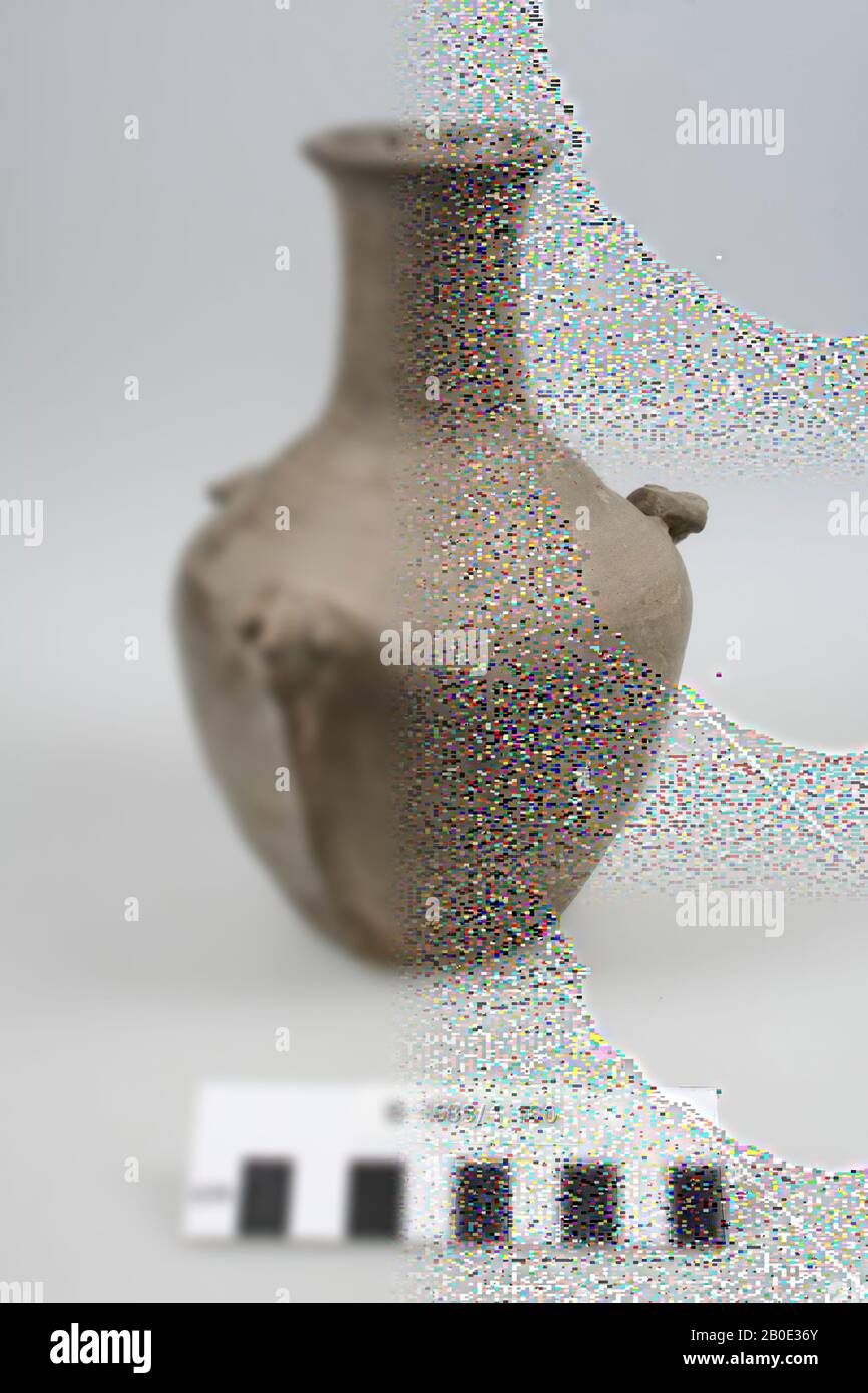 Three vertical ribs hi-res stock photography and images - Alamy