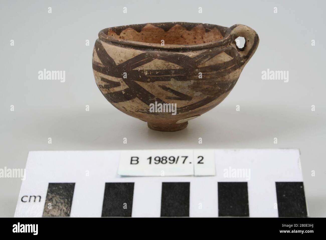 Ancient Near East, crockery, earthenware, H 4.9-5.2 cm, D 6.9 cm, W 8.3 ...
