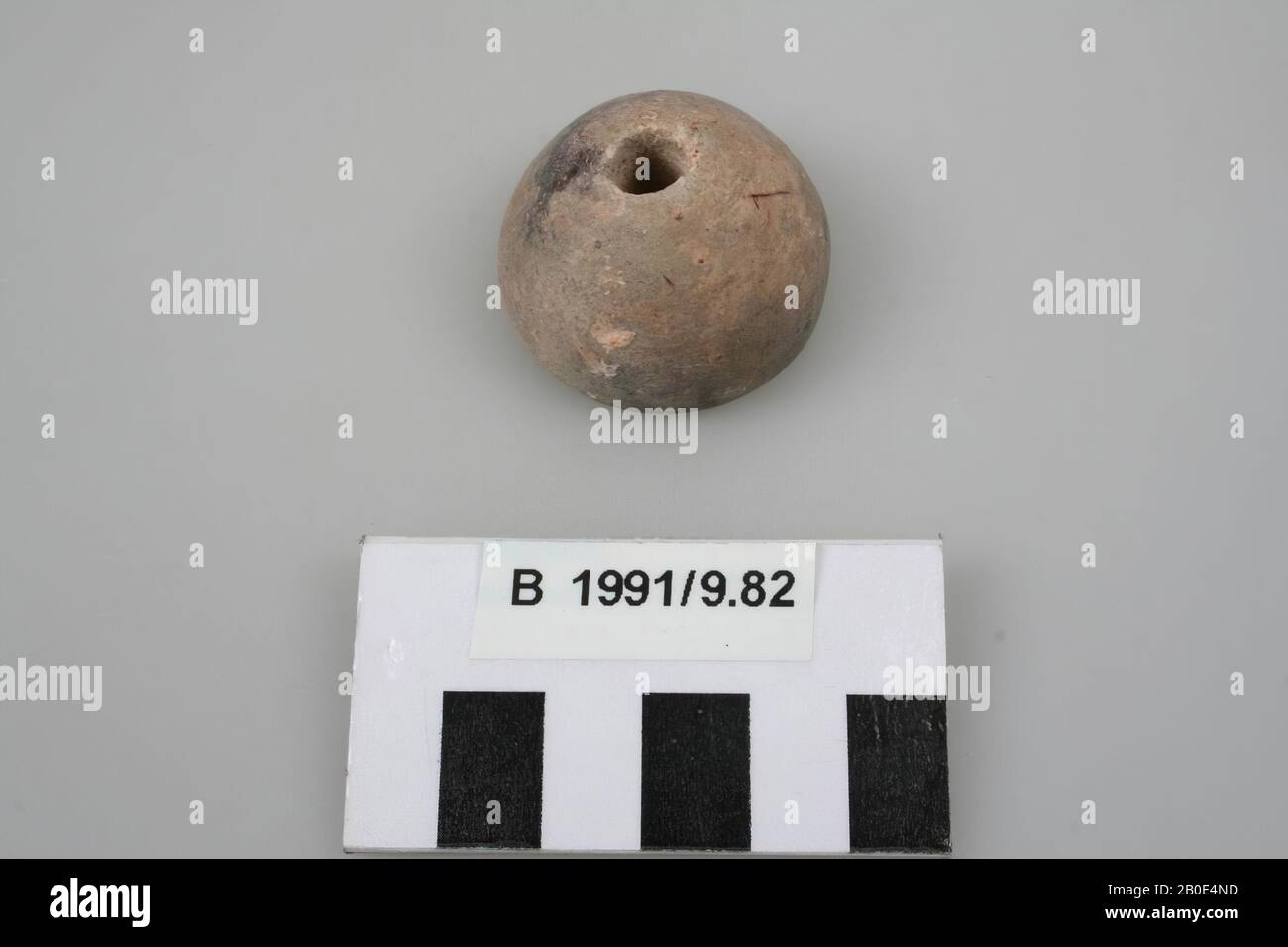 Thin concentric grooves hi-res stock photography and images - Alamy