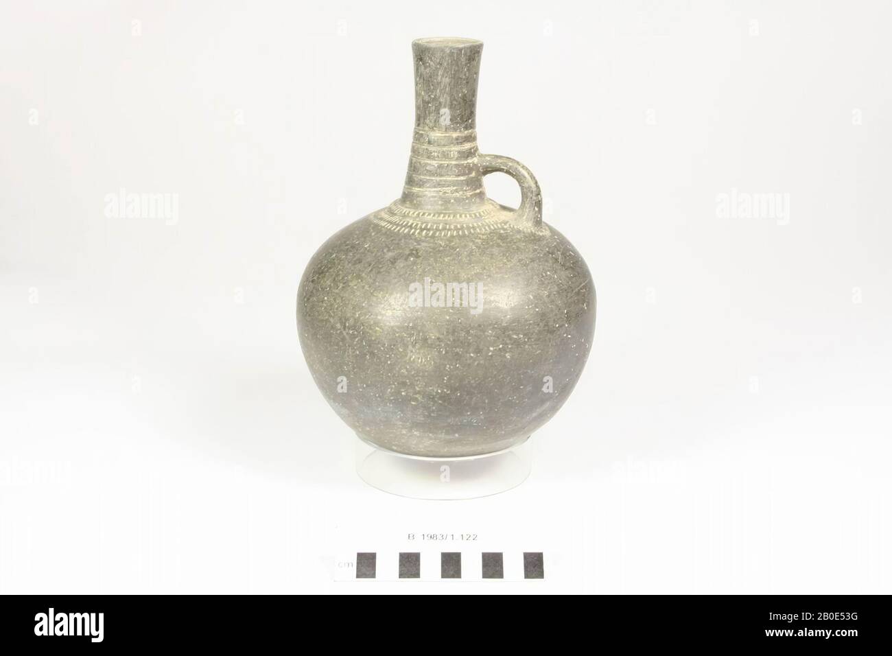 Perforated lines hi-res stock photography and images - Alamy