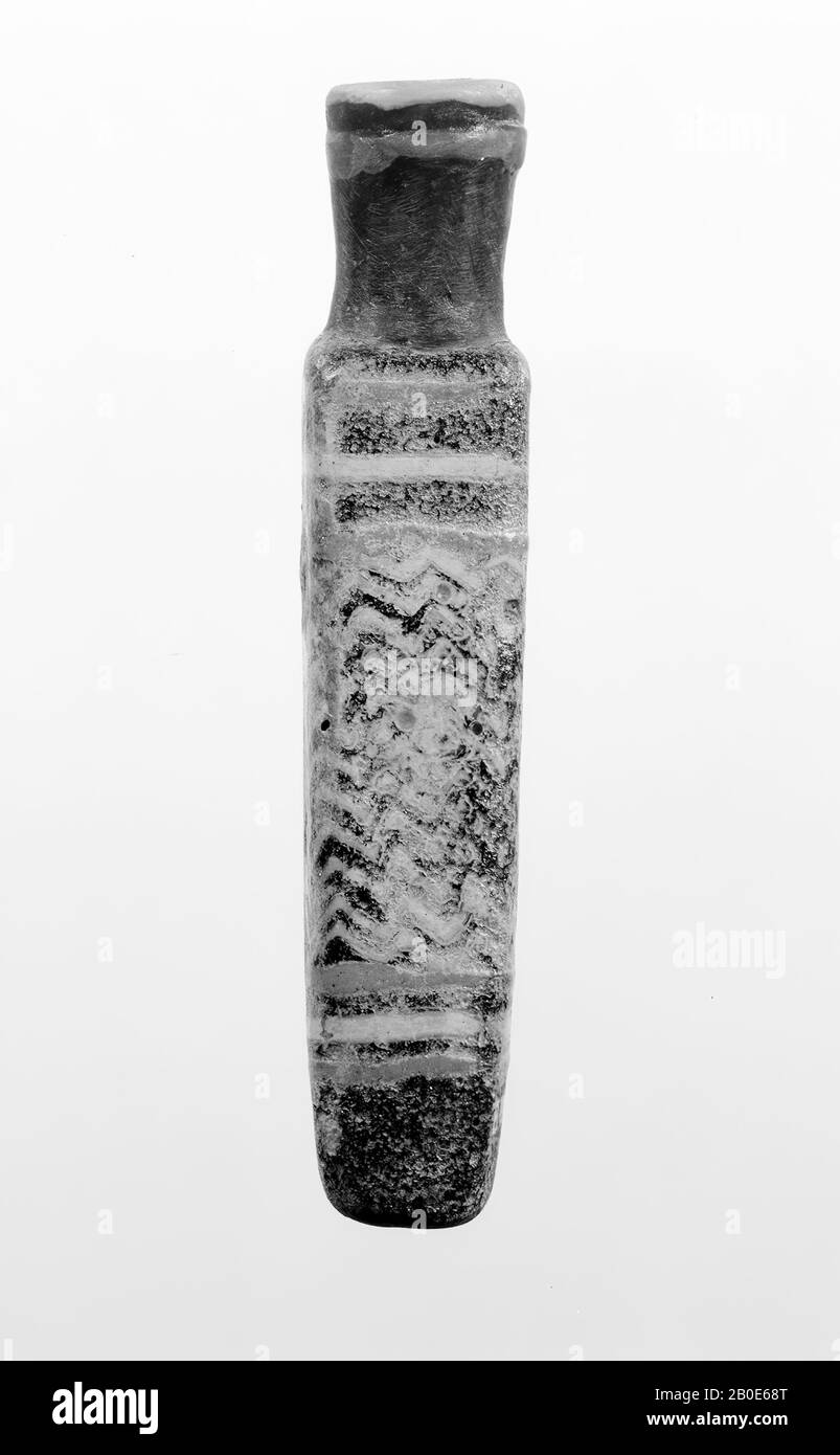 Elongated square balsamarium hi-res stock photography and images - Alamy