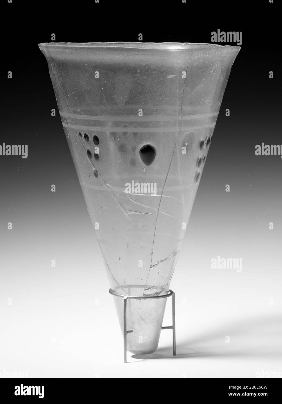 Tapered conically downwards hi-res stock photography and images - Alamy