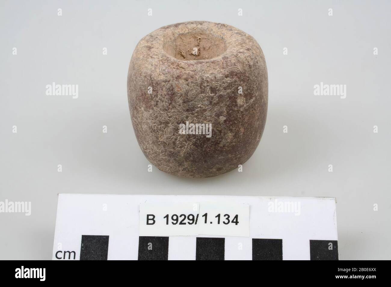 Ancient Near East, tool, weapon, stone, basalt, H 5.3 cm, D 5.5 cm ...