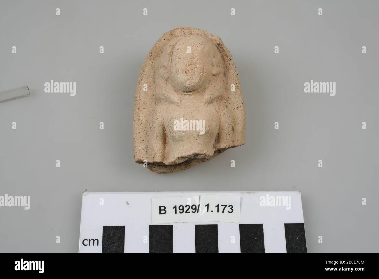 Ancient Near East, decorative plate, figurine, earthenware, mold, L 6.7 ...