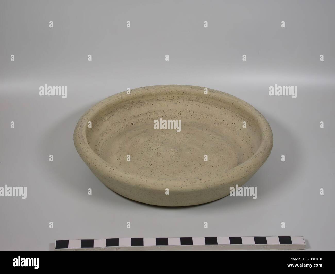Rough walled earthenware bowl hi-res stock photography and images - Alamy