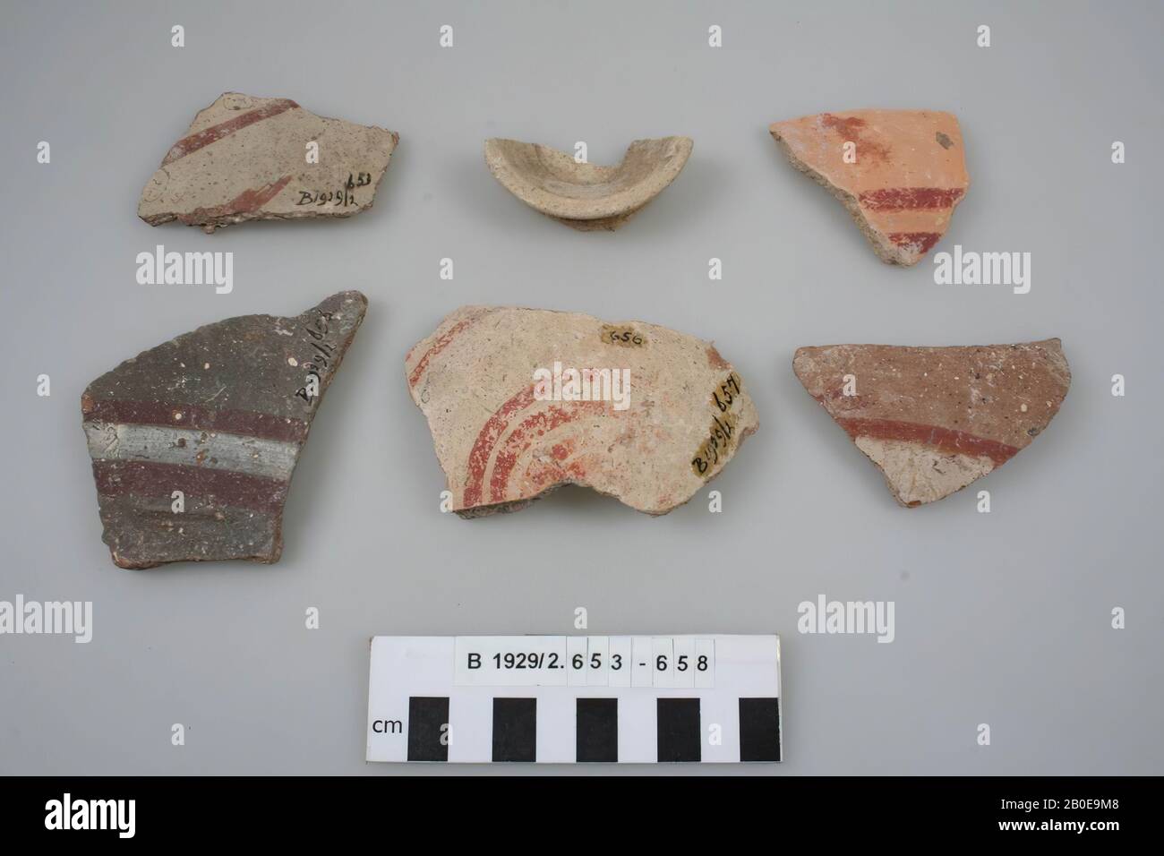 shard, pottery, h: 1.7 cm, br: 5.8 cm, Israel Stock Photo - Alamy