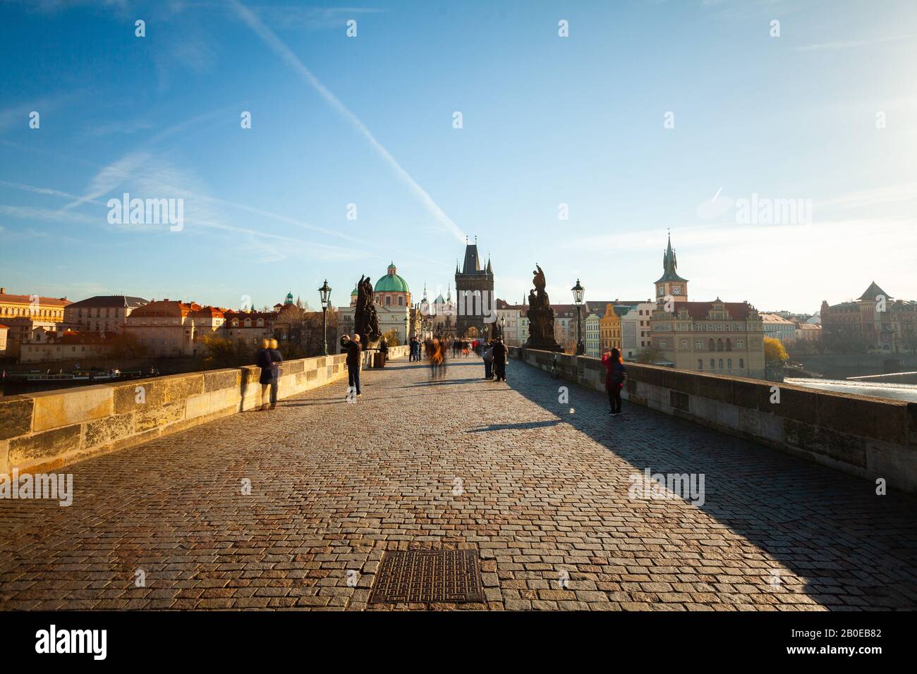 Standing walking hi-res stock photography and images - Alamy