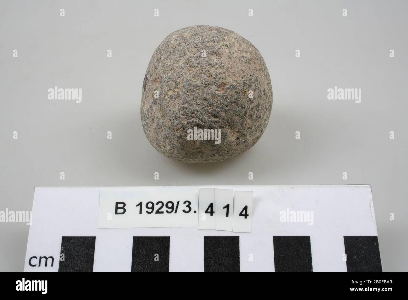 Ancient Near East, grindstone, weapon, stone, basalt, H 4.5 cm, D 5 cm ...
