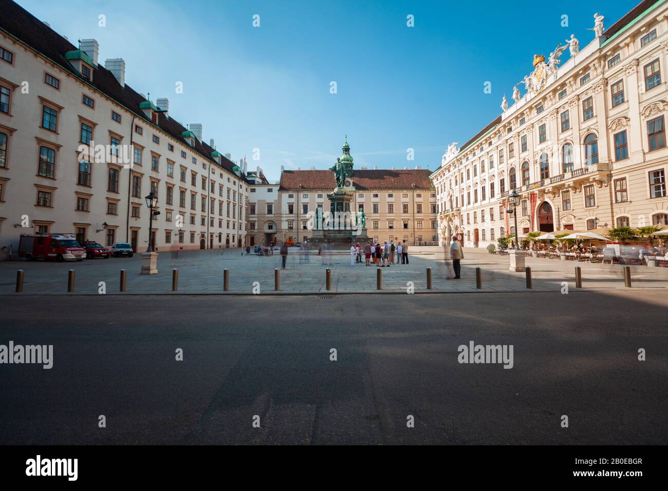Exterior view hofburg palace hi-res stock photography and images - Alamy