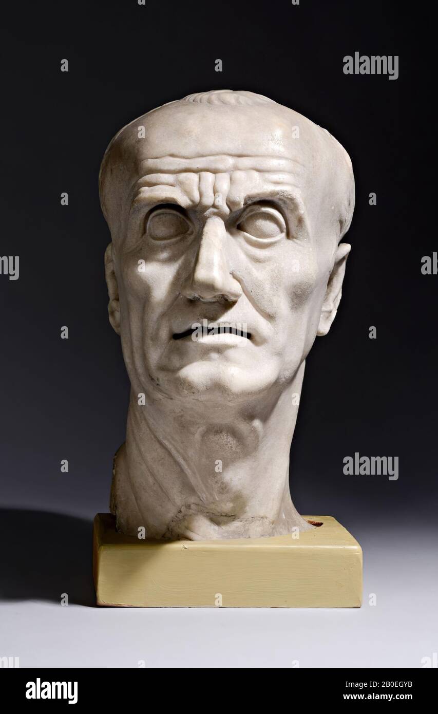 Neck folds hi-res stock photography and images - Alamy