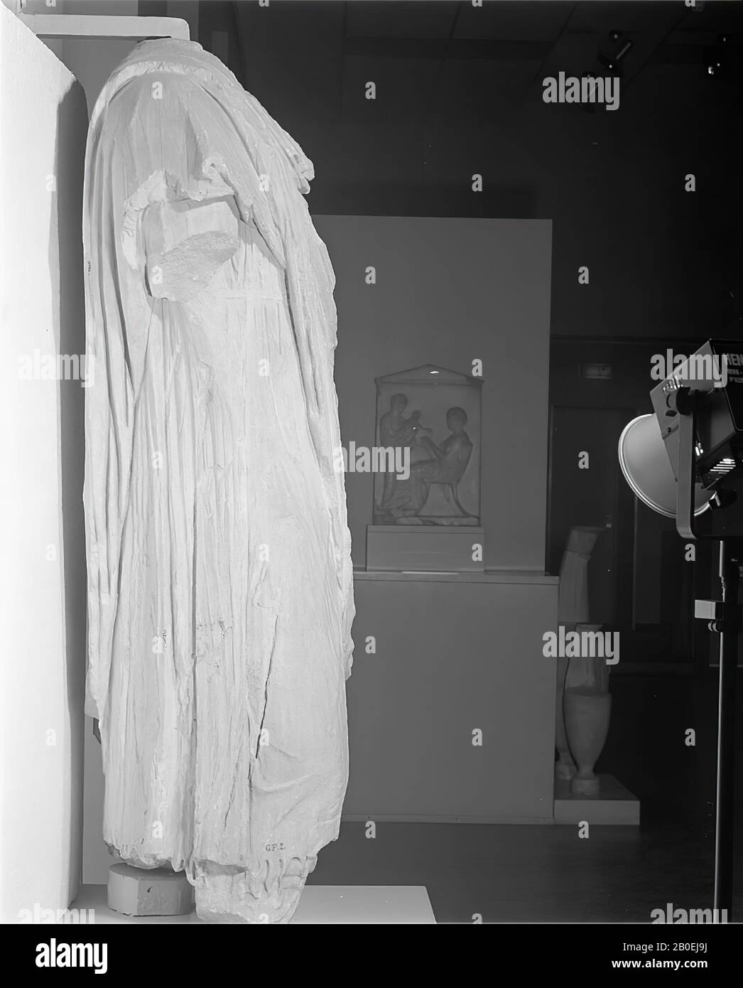 144 x 65 x 70 cm hi-res stock photography and images - Alamy