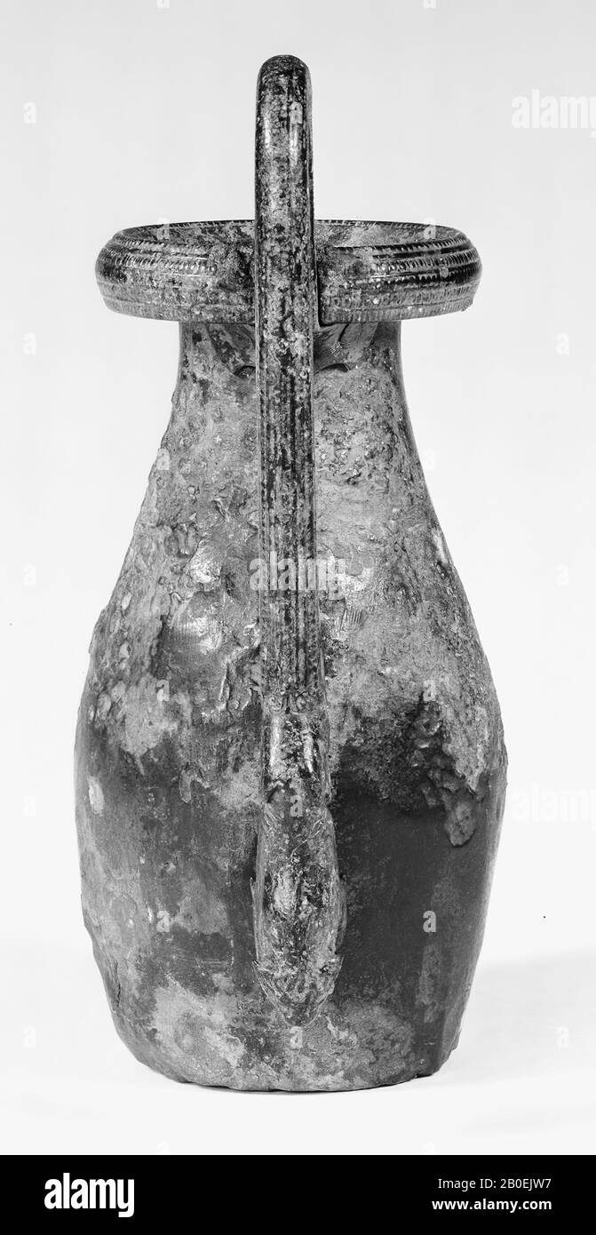 Bronze oinochoe hi-res stock photography and images - Alamy