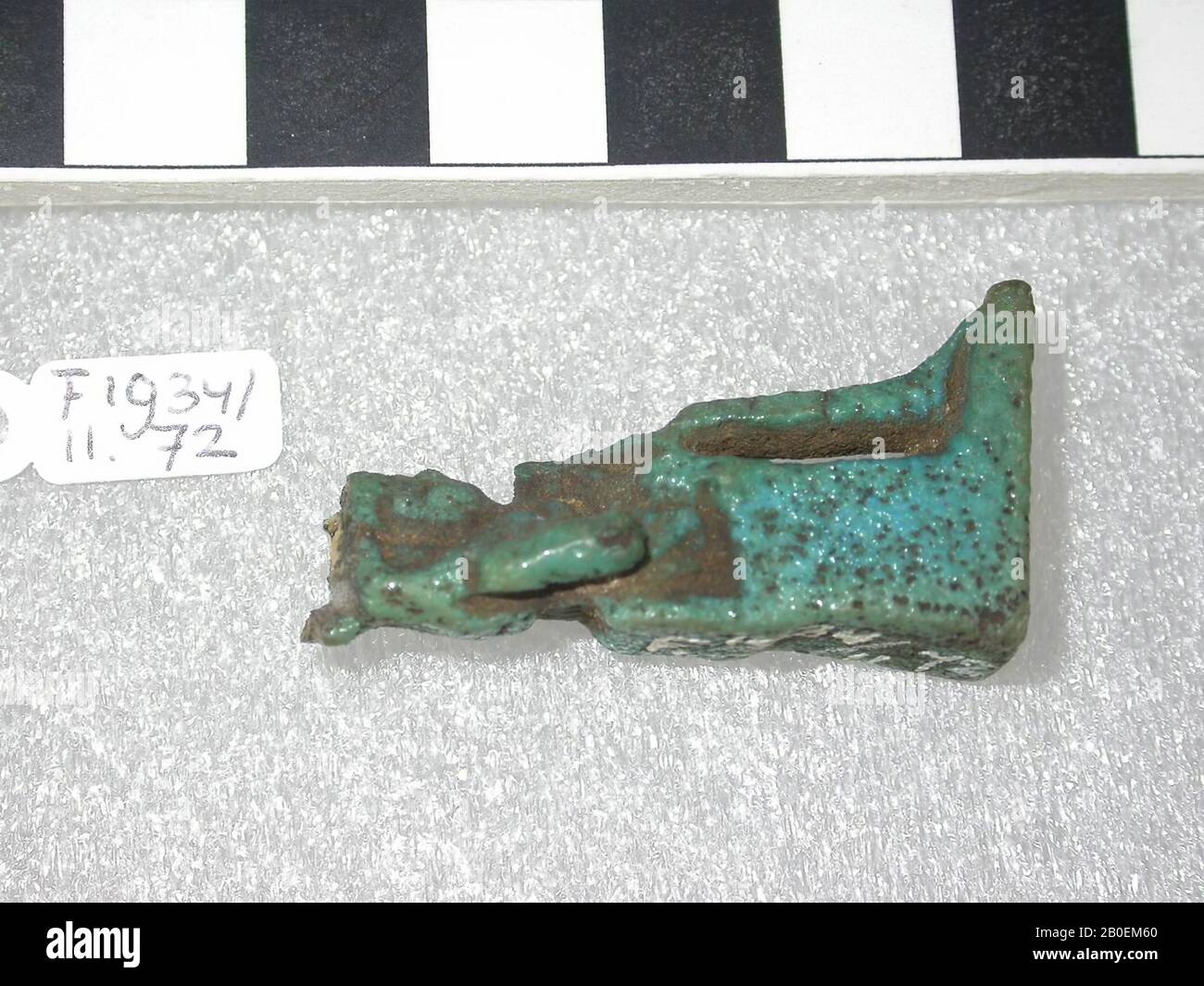 statue, Isis, sitting, Horus, amulet, god, goddess, faience, 4,8 cm ...