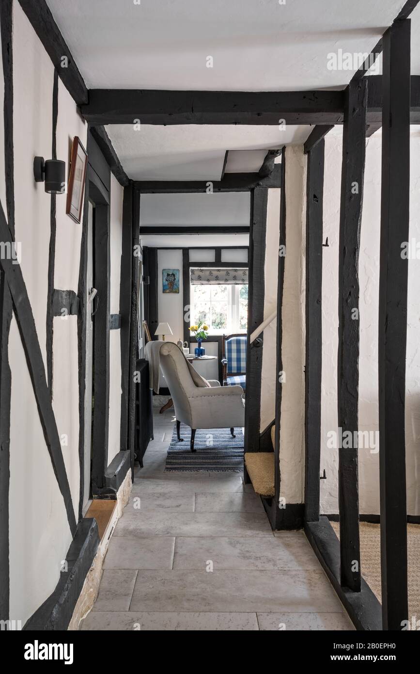 Traditional cottage furniture armchair hi-res stock photography and ...