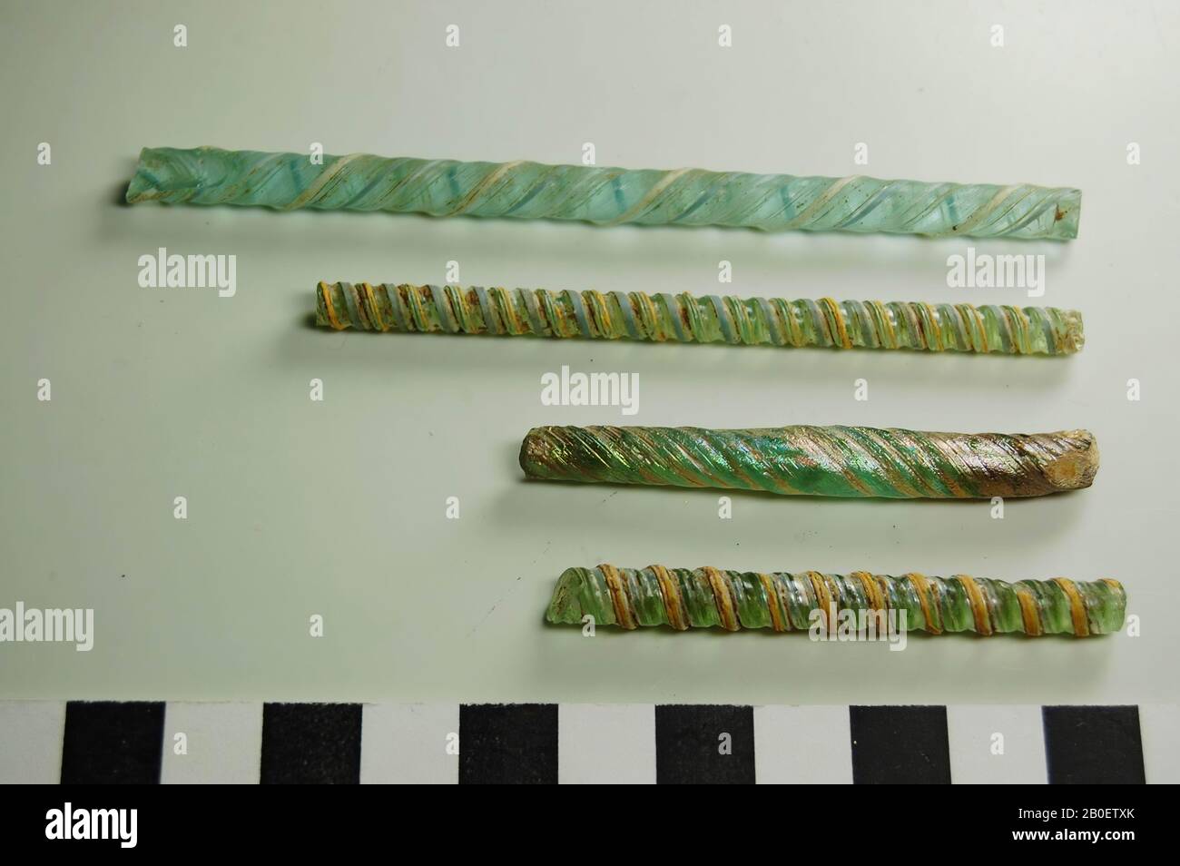 Solid glass rods hi-res stock photography and images - Alamy