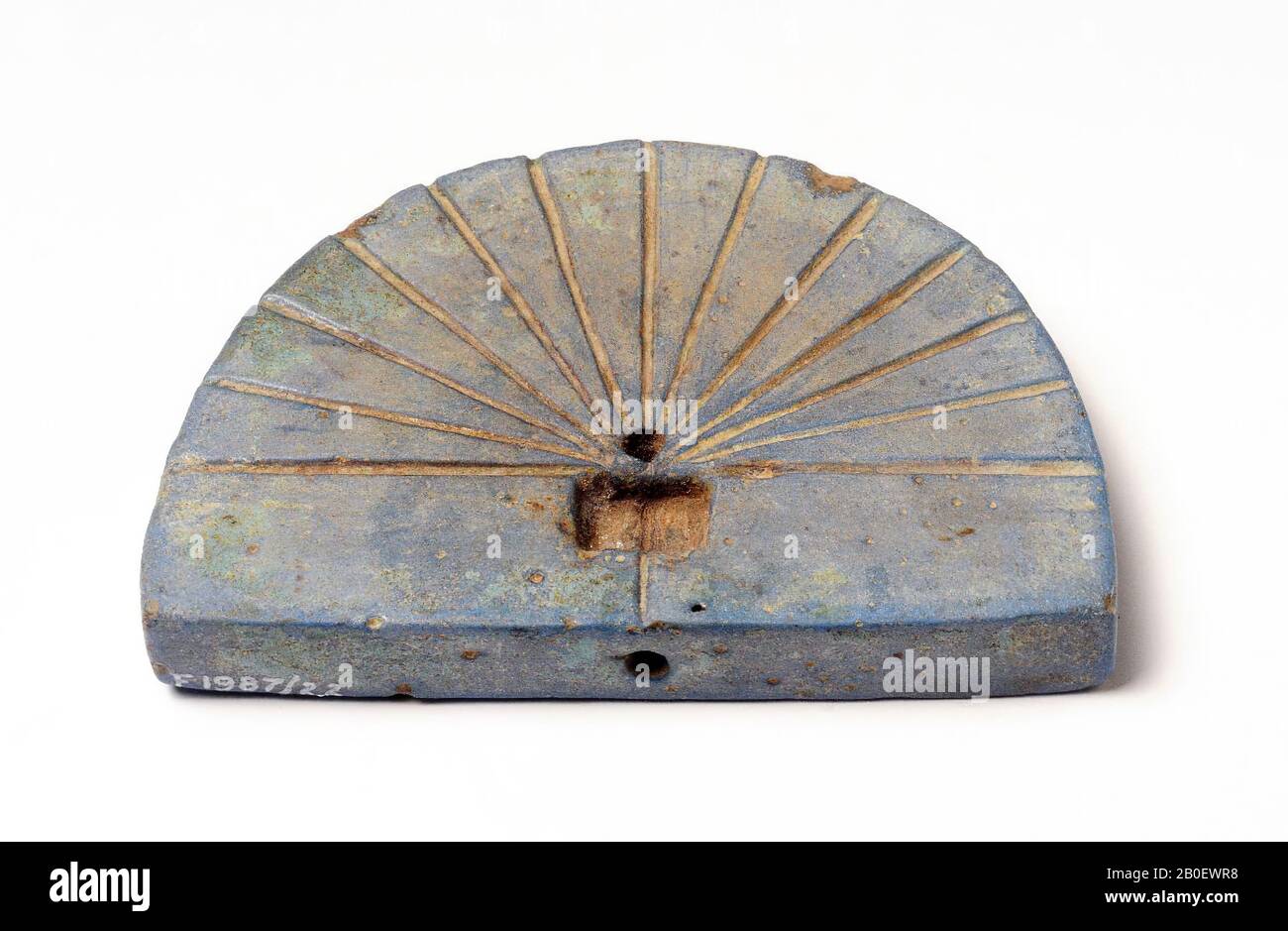 sundial, sundial, faience, 6,1 × 9 × 1,2 cm, Late Period, Greco-Roman ...