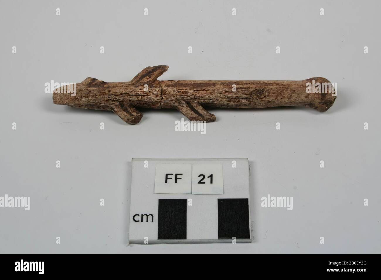Plaster cast of a harpoon, cast, harpoon, gypsum, 10,7 x 2 cm ...