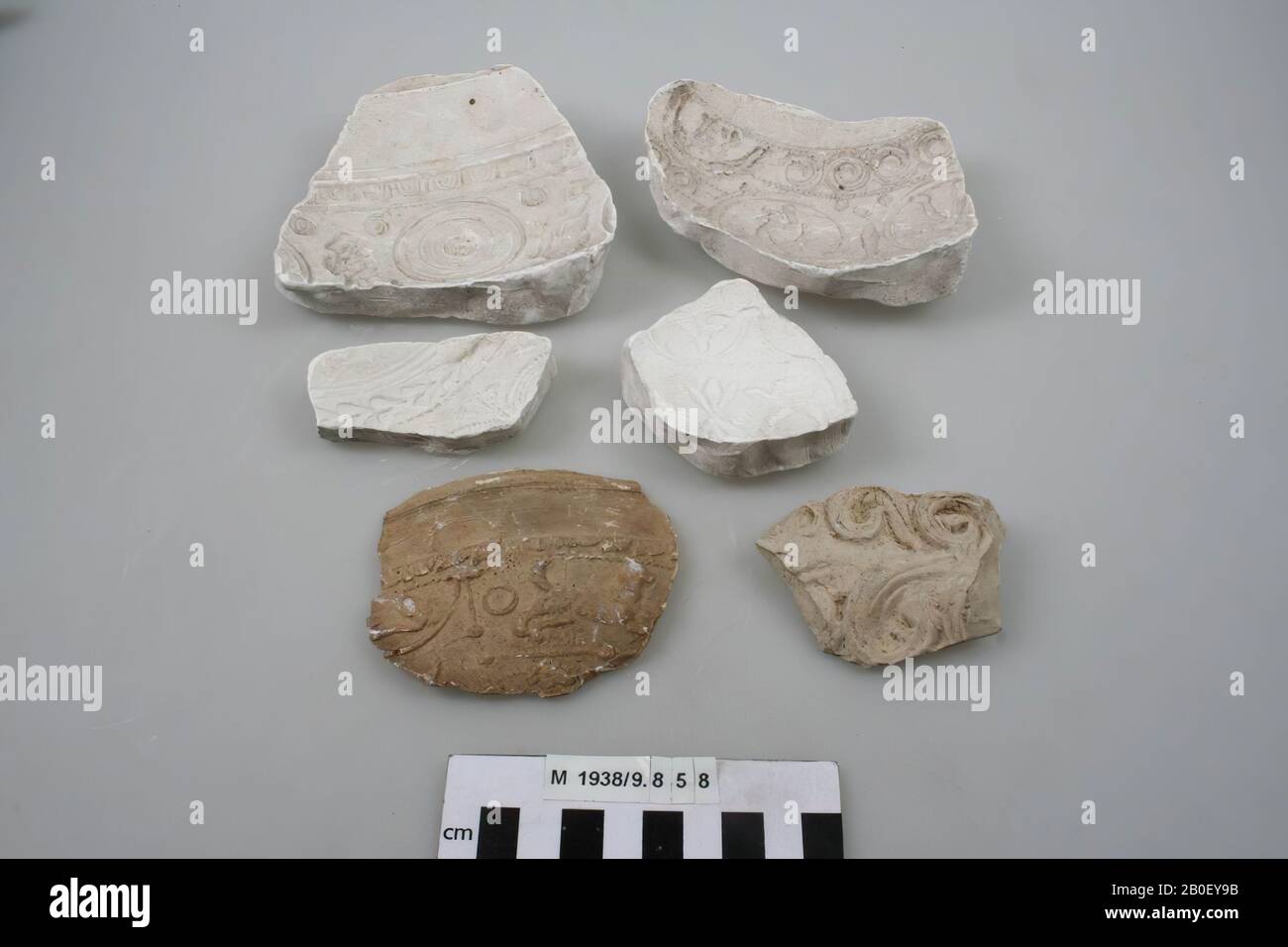 Plaster casts hi-res stock photography and images - Alamy