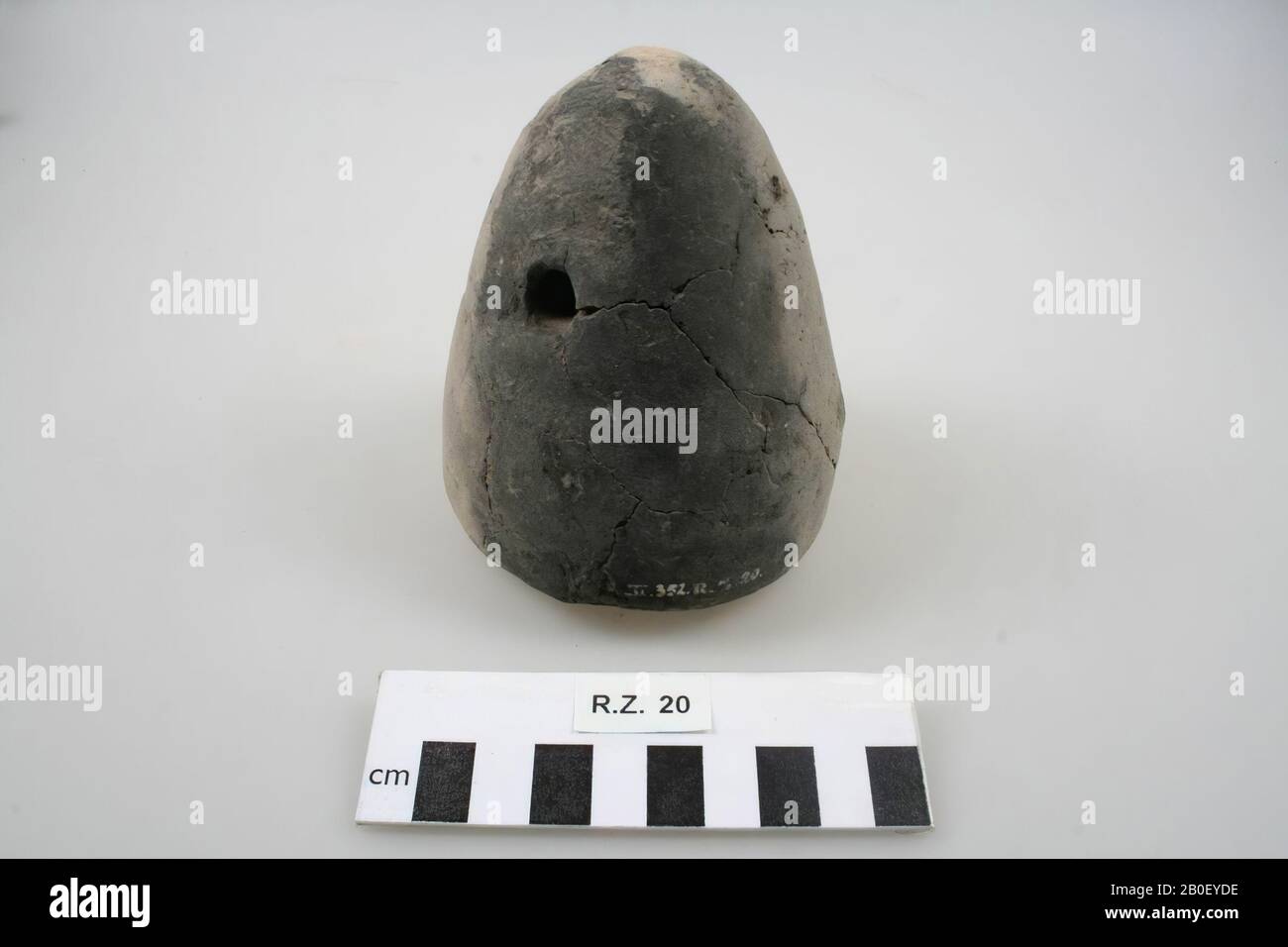Earthenware weaving weight hi-res stock photography and images - Alamy