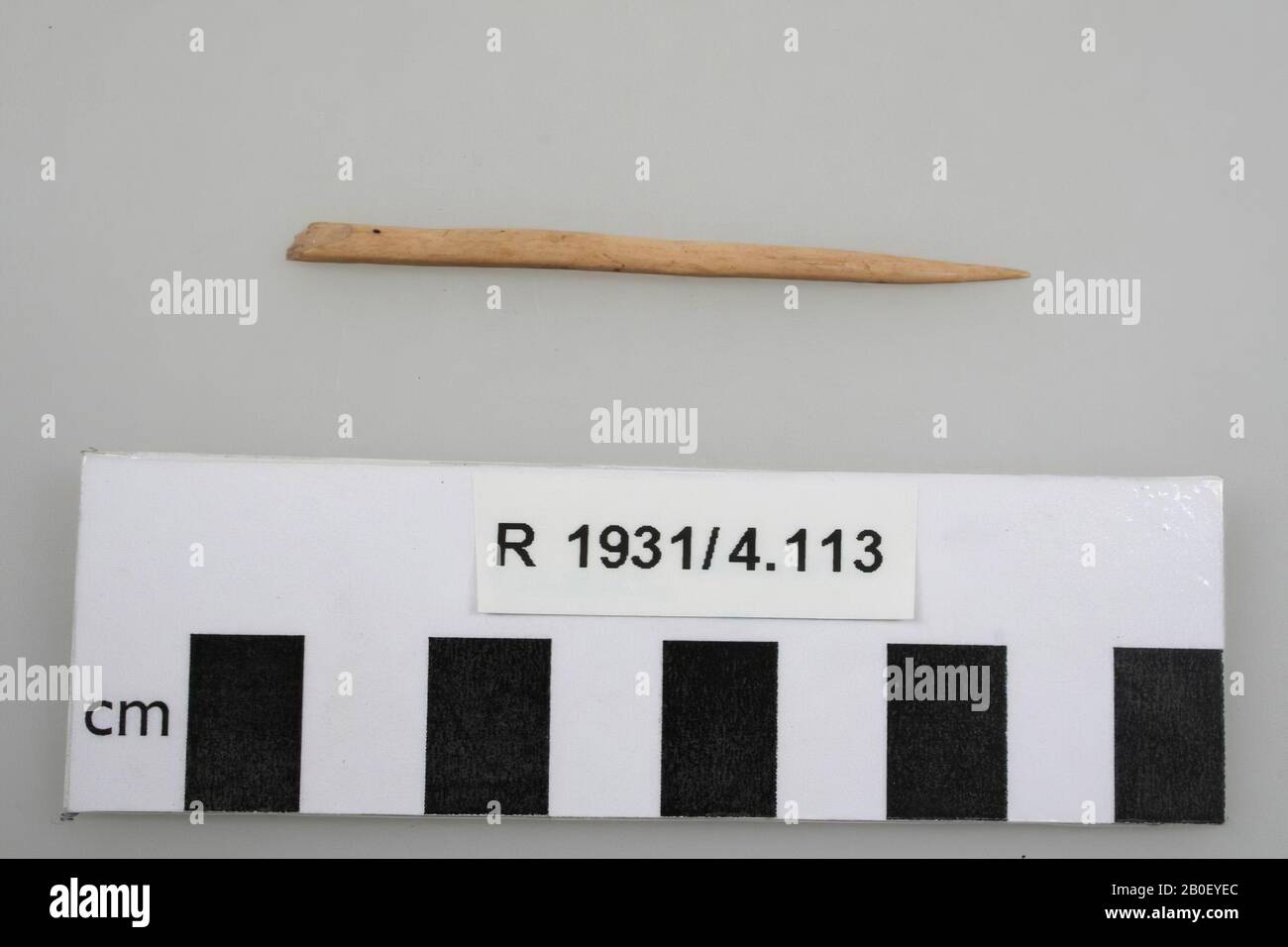 Bone needle prehistoric hi-res stock photography and images - Alamy