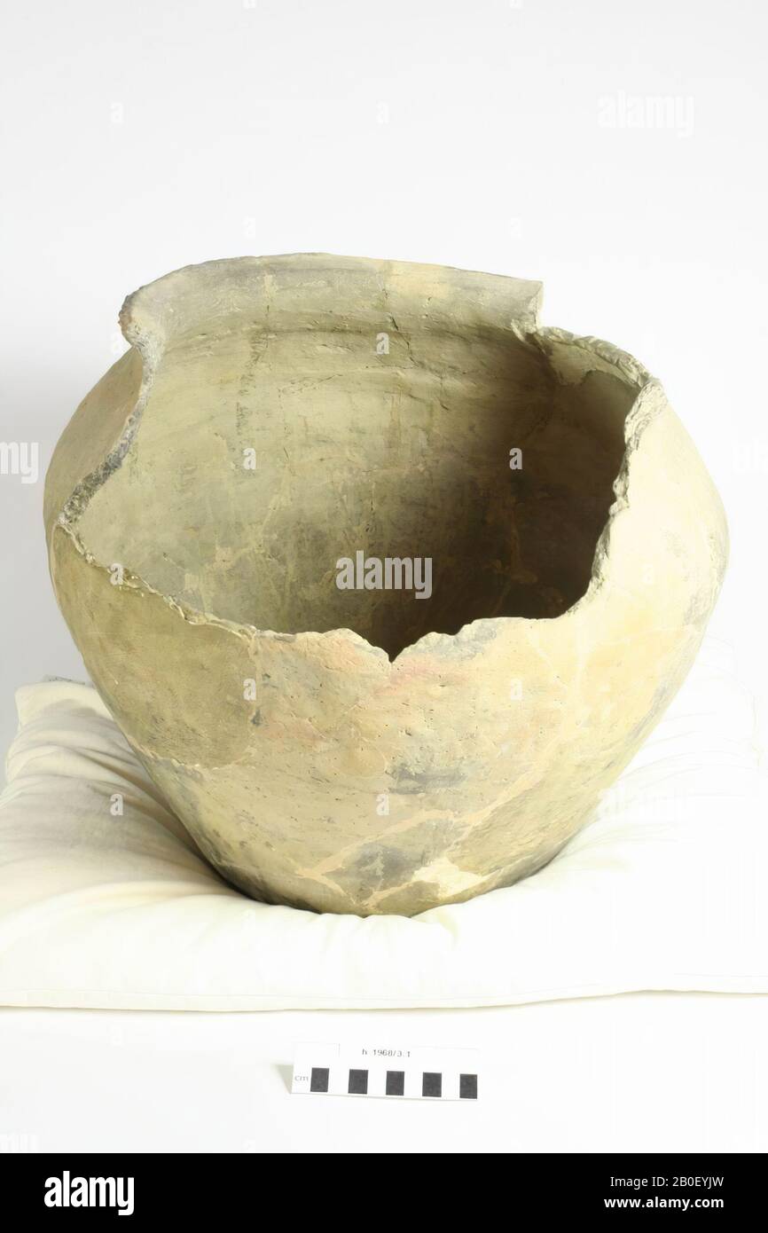 Native roman pot hi-res stock photography and images - Alamy