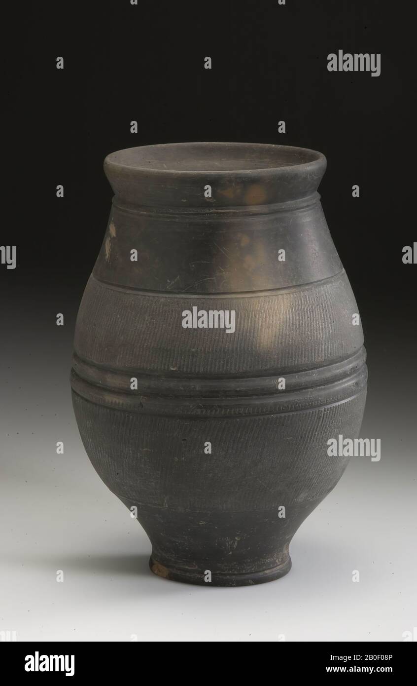 Cylinder shaped pot of terra nigra with hatched ornament bands (Haltern ...