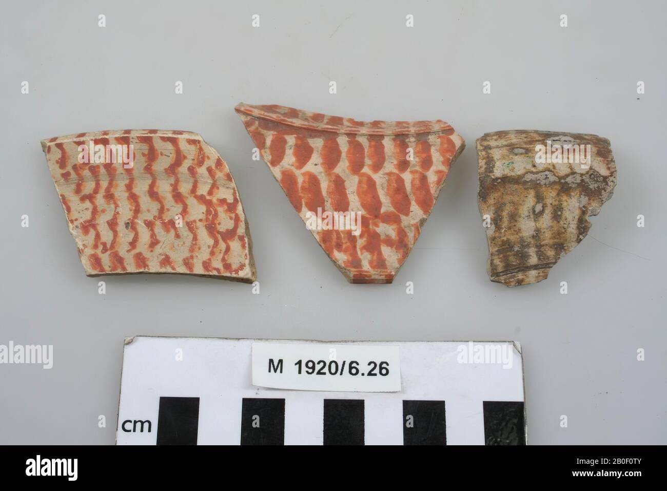 Roman pottery shard hi-res stock photography and images - Alamy