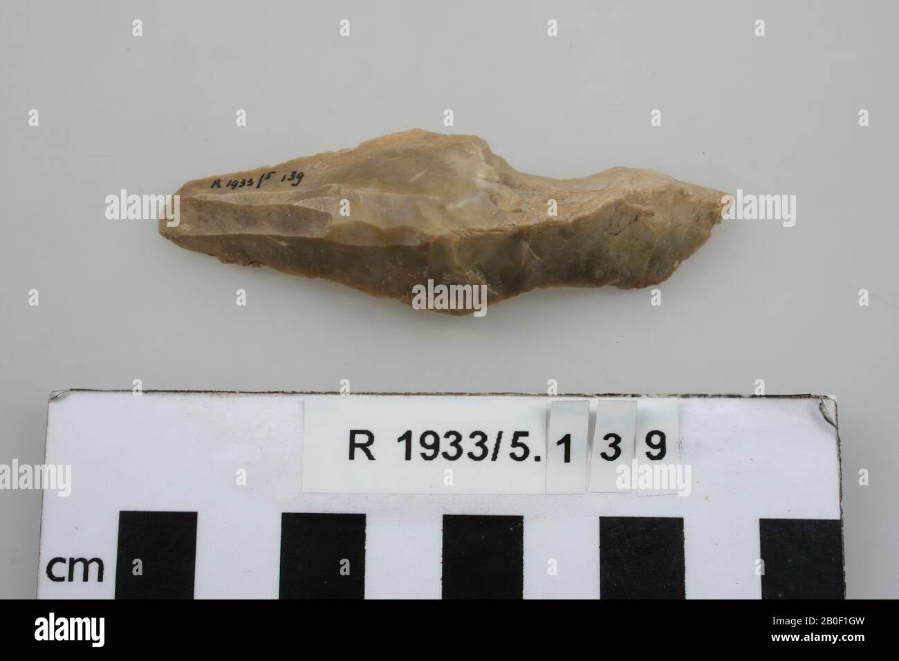 Blade of flint, blade, stone, flint, 8 x 2,5 x 2 cm, prehistory, France ...