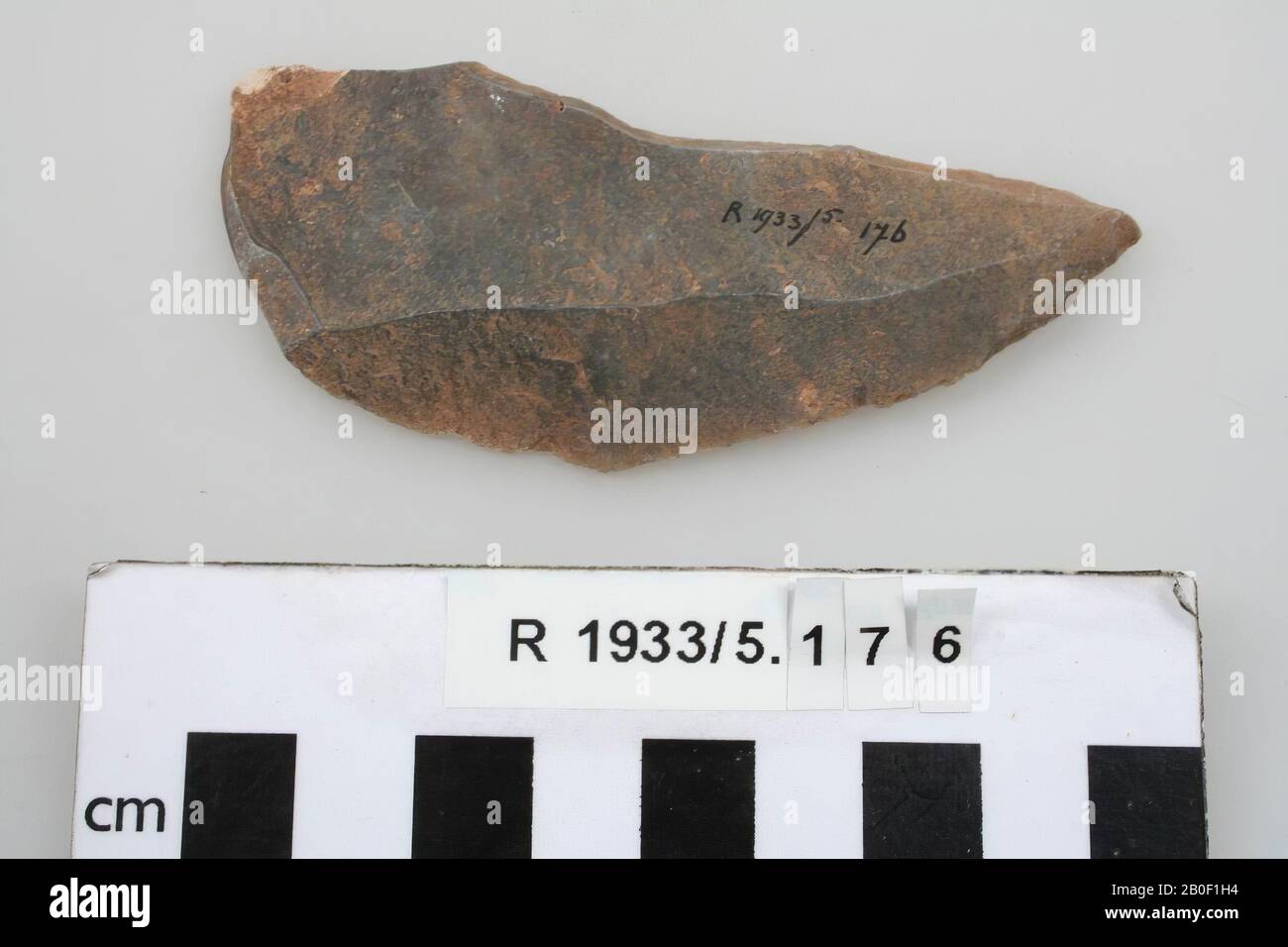 Prehistoric flint knife hi-res stock photography and images - Alamy