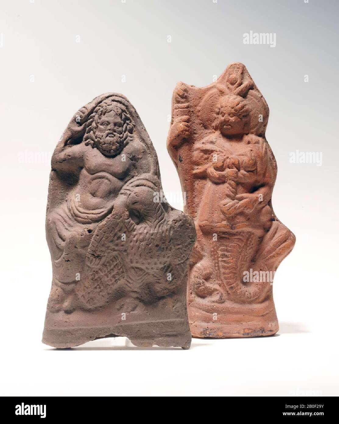 Isis statue roman hi-res stock photography and images - Alamy