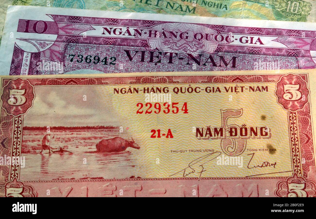 Vietnamese dong currency hi-res stock photography and images - Alamy