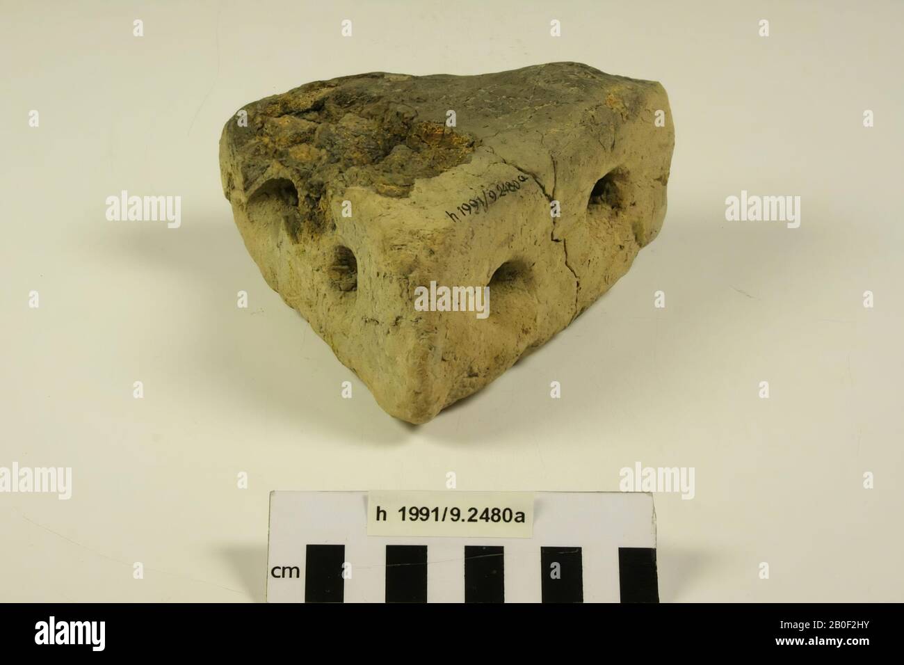 13 weaving weights hi-res stock photography and images - Alamy