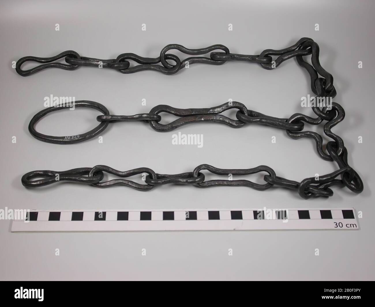 Roman chain hi-res stock photography and images - Alamy