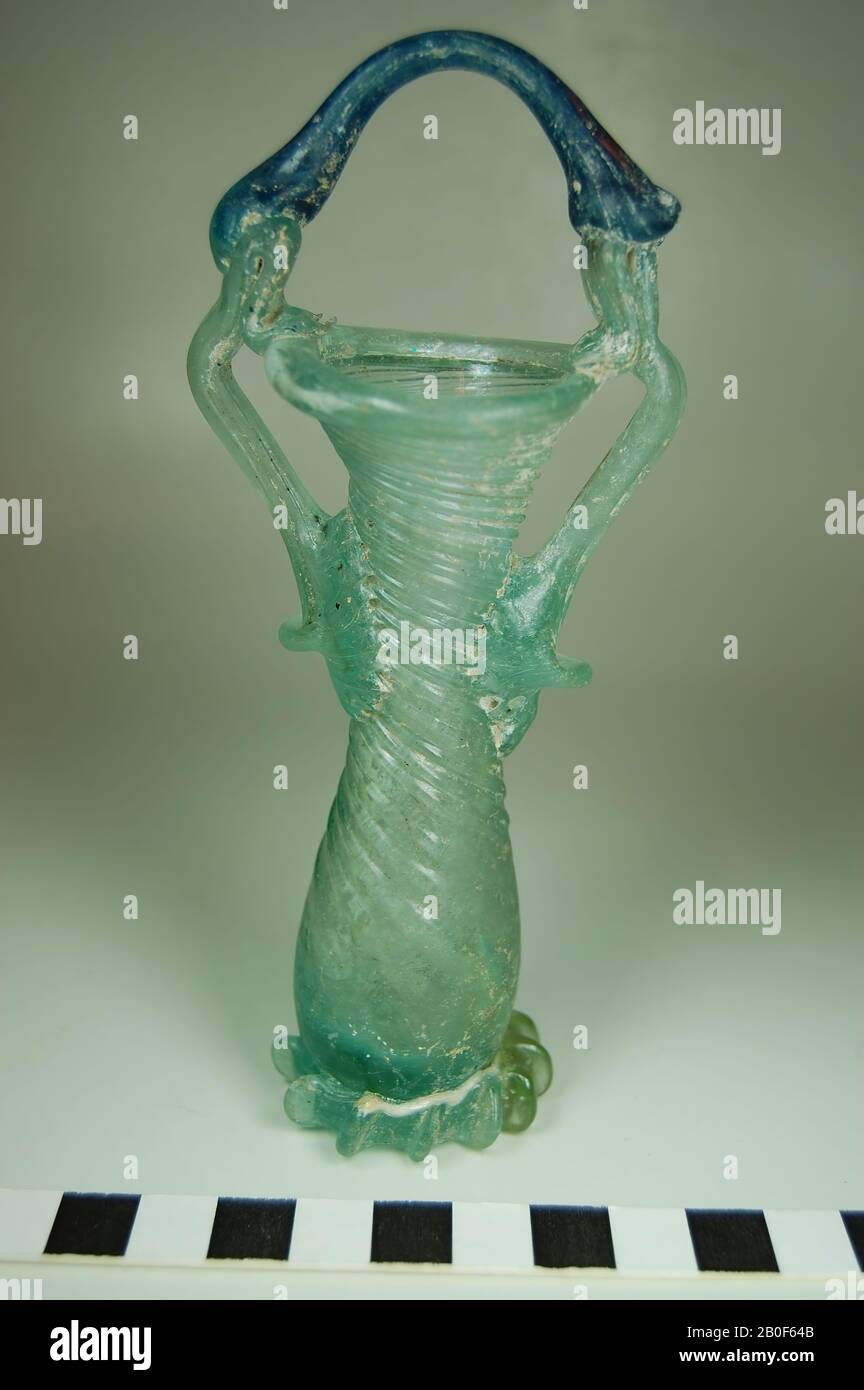 Roman tableware hi-res stock photography and images - Alamy