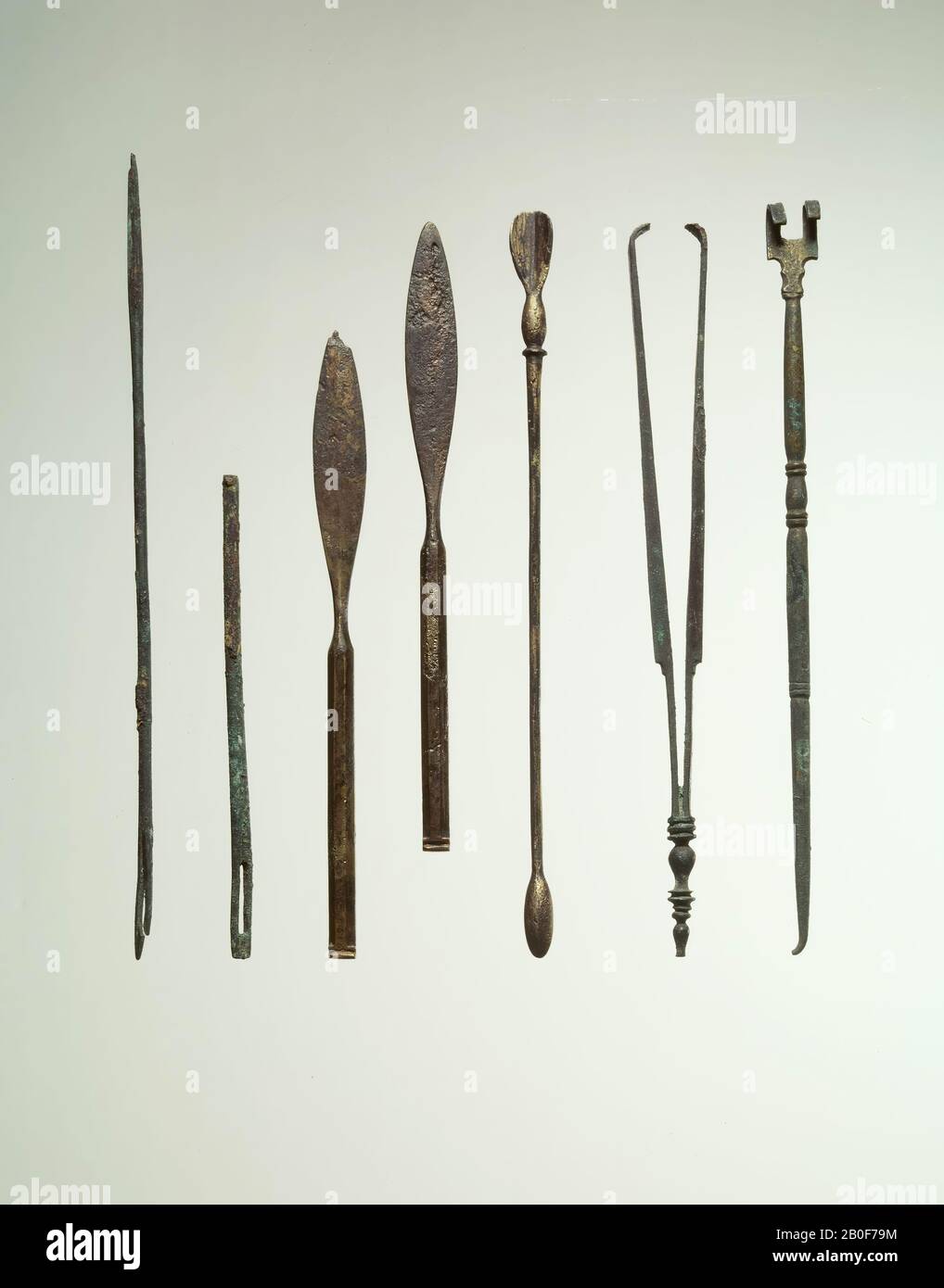 Bronze suture needle hi-res stock photography and images - Alamy