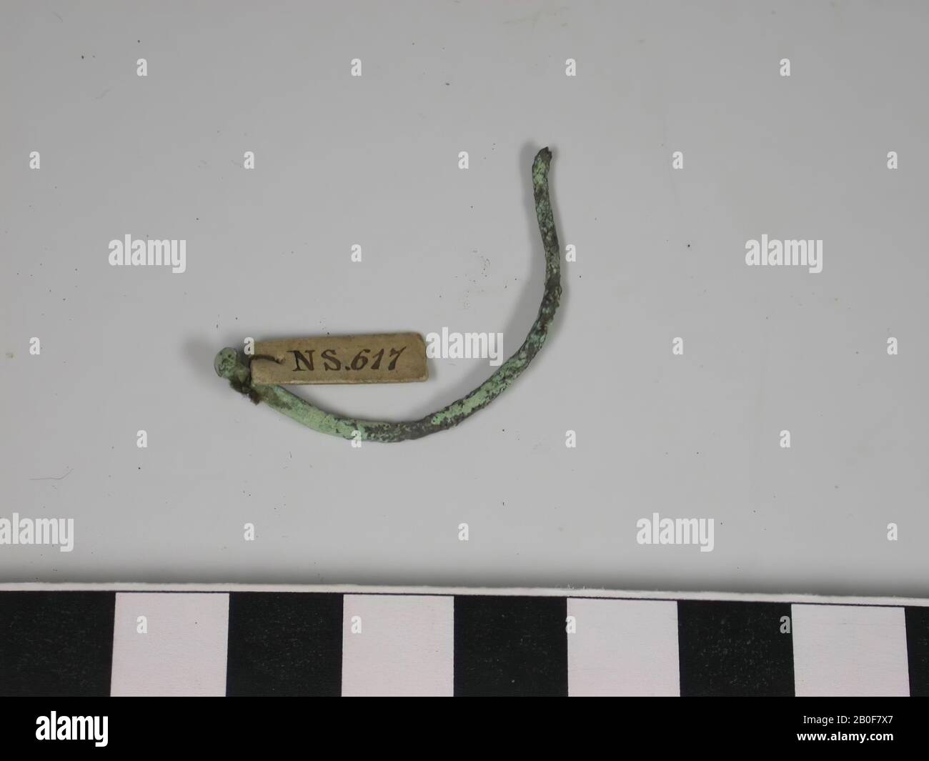 Curved bronze pin hi-res stock photography and images - Alamy