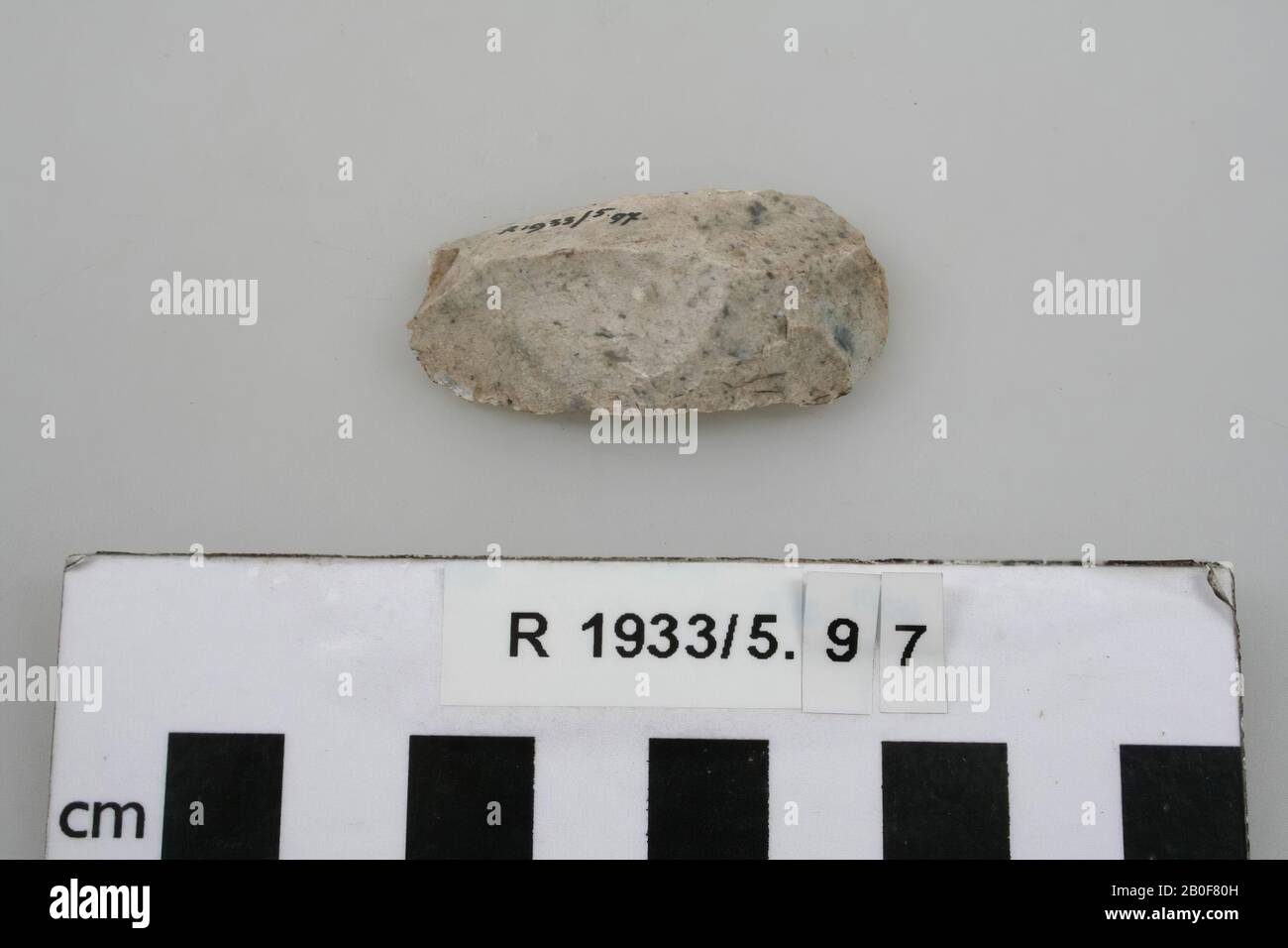 Old Europe, scraper, stone, flint, 4.3 x 2.1 x 1 cm, prehistory, France ...