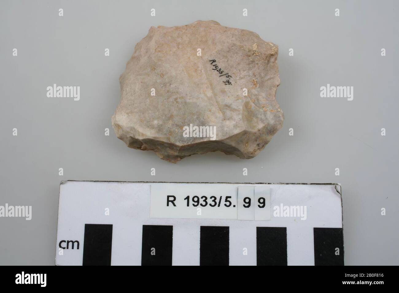 Old Europe, tool, stone, flint, 6.5 x 5.8 x 1.3 cm, prehistory, France ...
