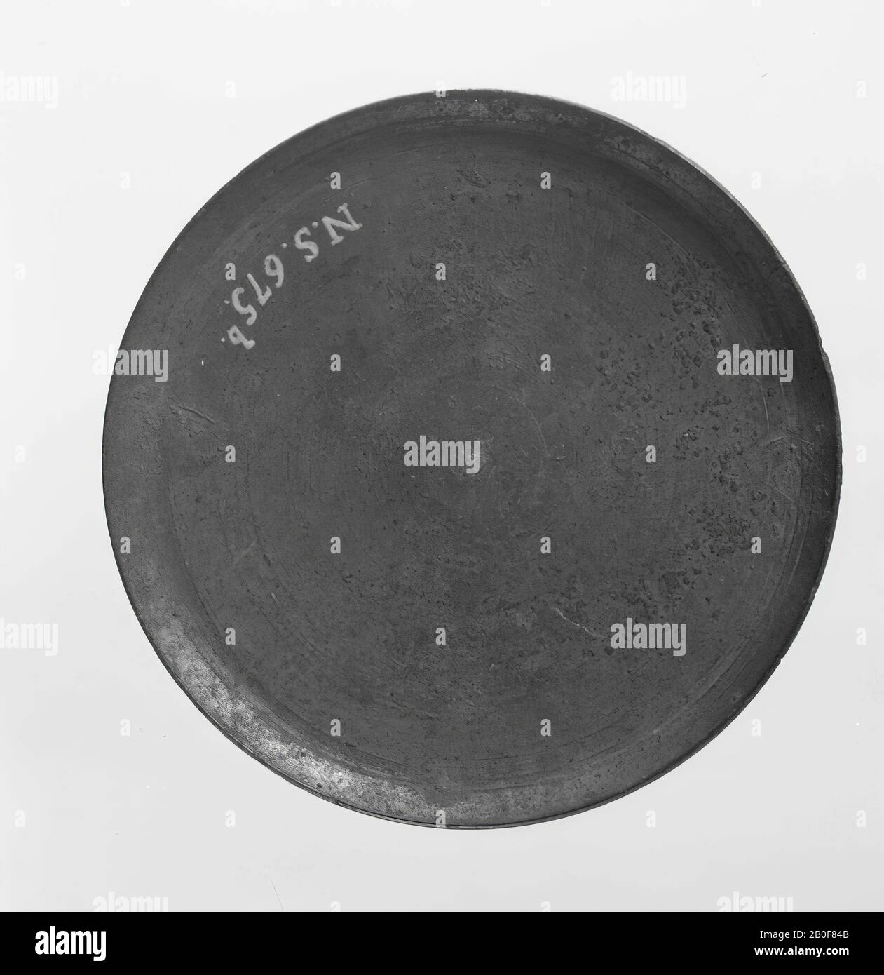 Spherical mirrors hi-res stock photography and images - Alamy