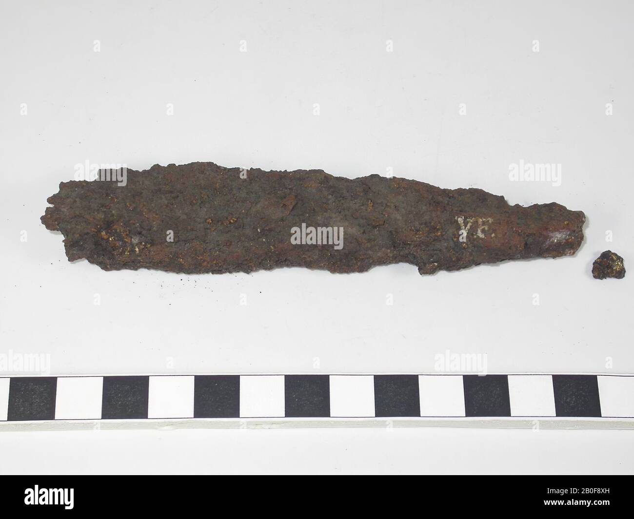 Two small fragments hi-res stock photography and images - Alamy