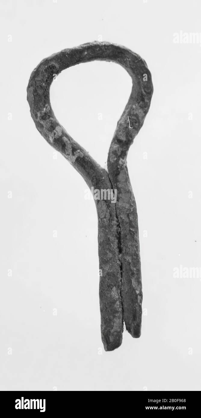 Bronze split eye hi-res stock photography and images - Alamy