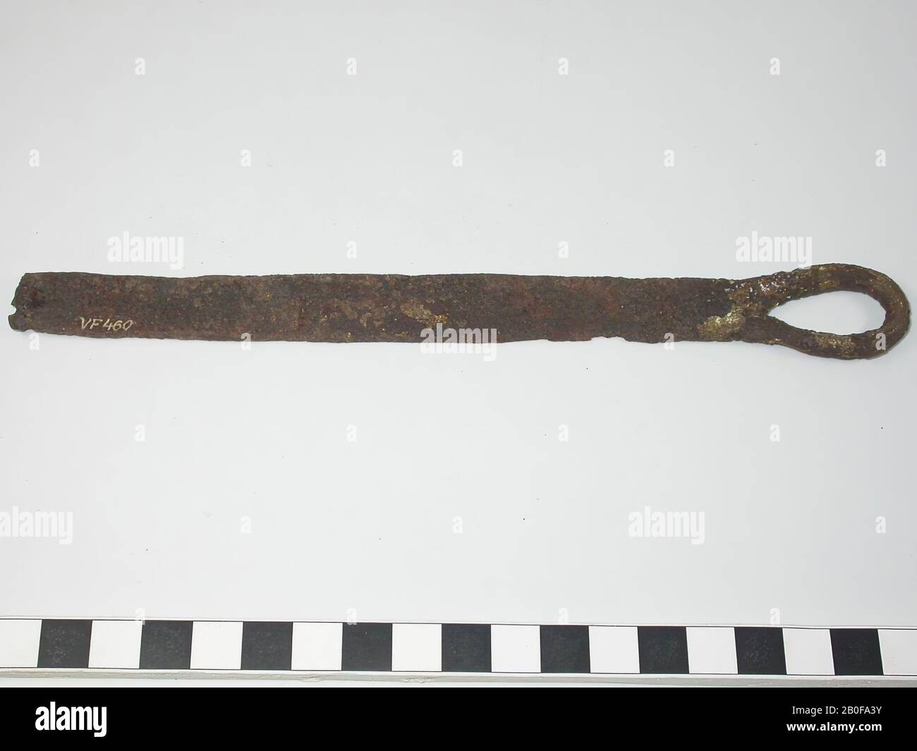 Iron standing attachment band hi-res stock photography and images - Alamy